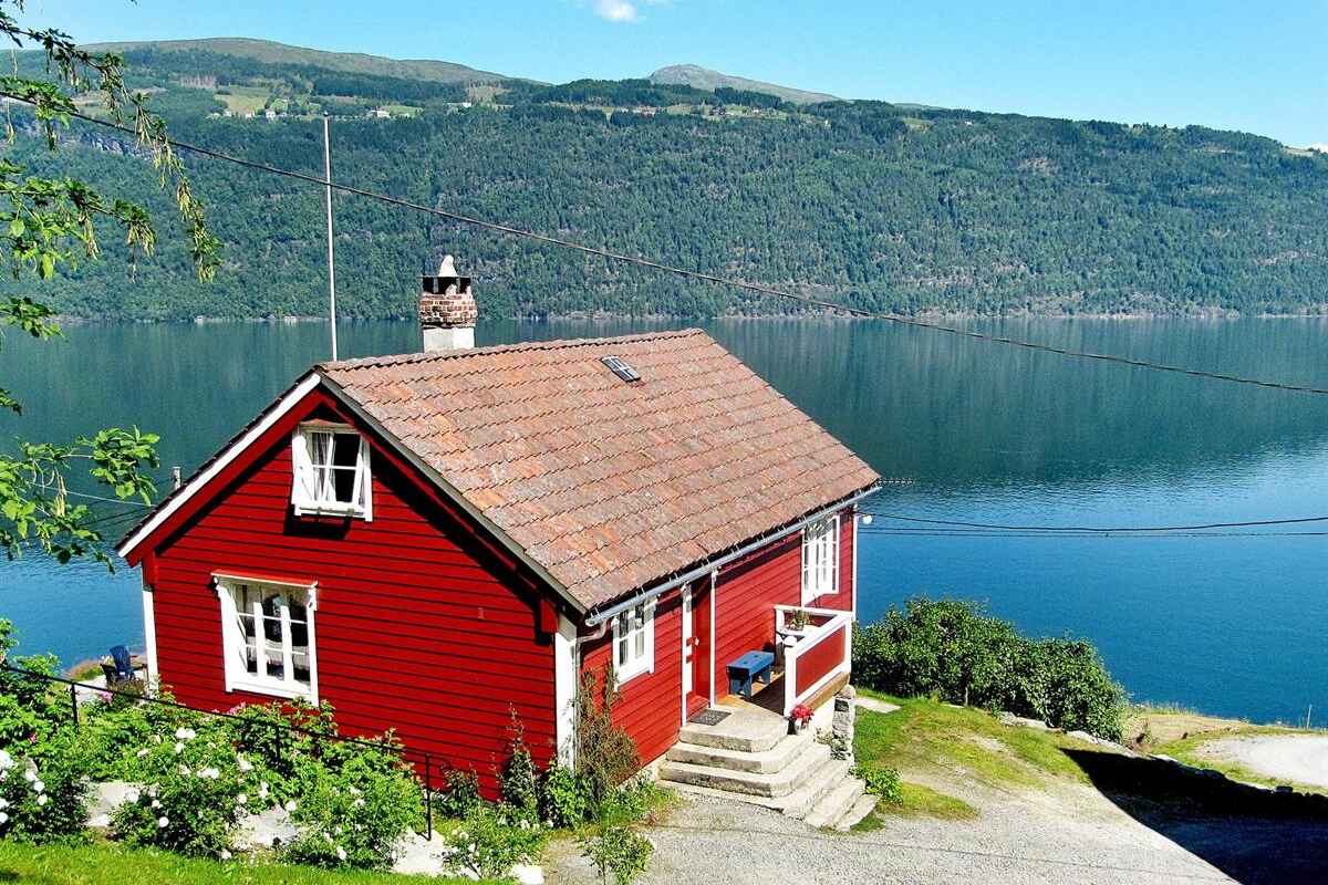 Lej hytte i Ullern eller sommerhus i Ullern her