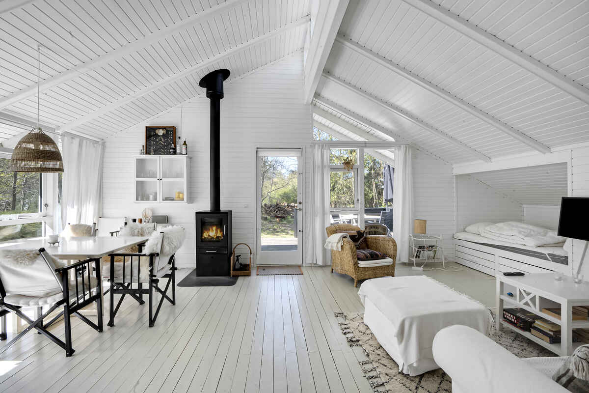 Hyggeligt sommerhus ved vandet